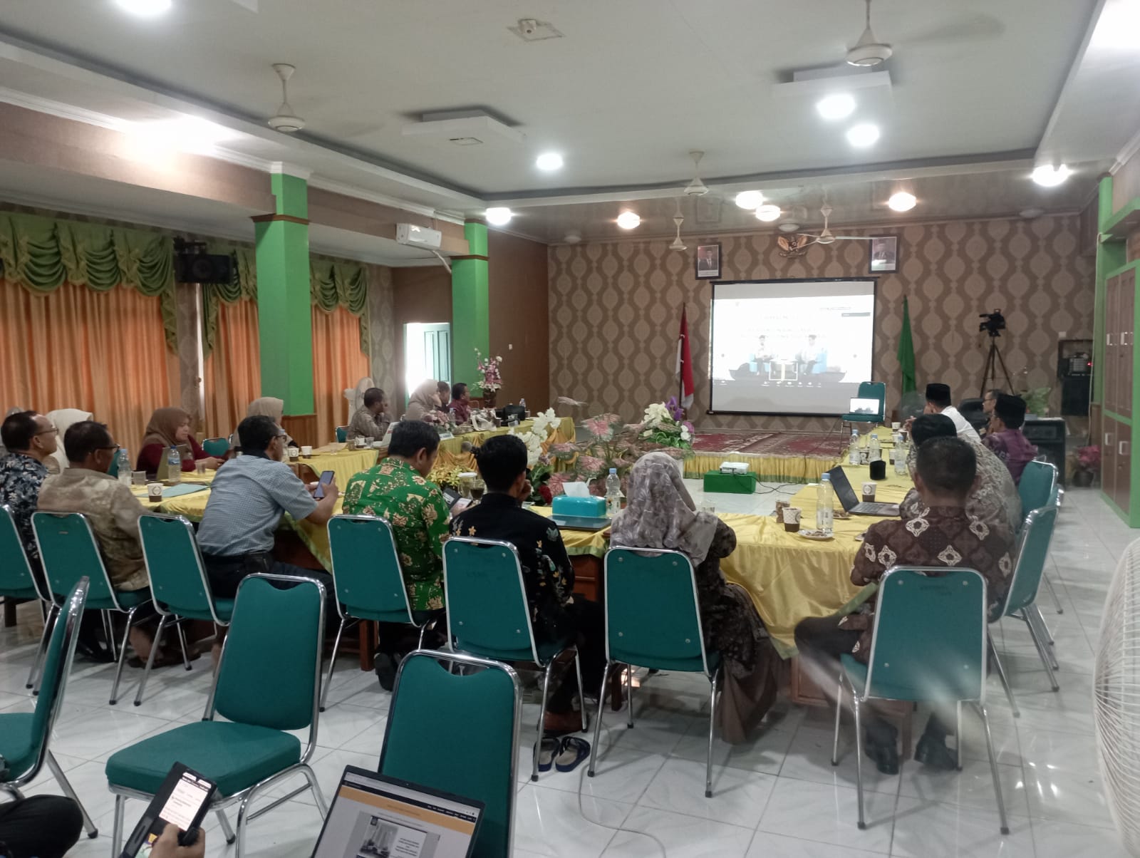 Kakankemenag Padang dan Jajaran Ikuti Rakernas Secara Daring